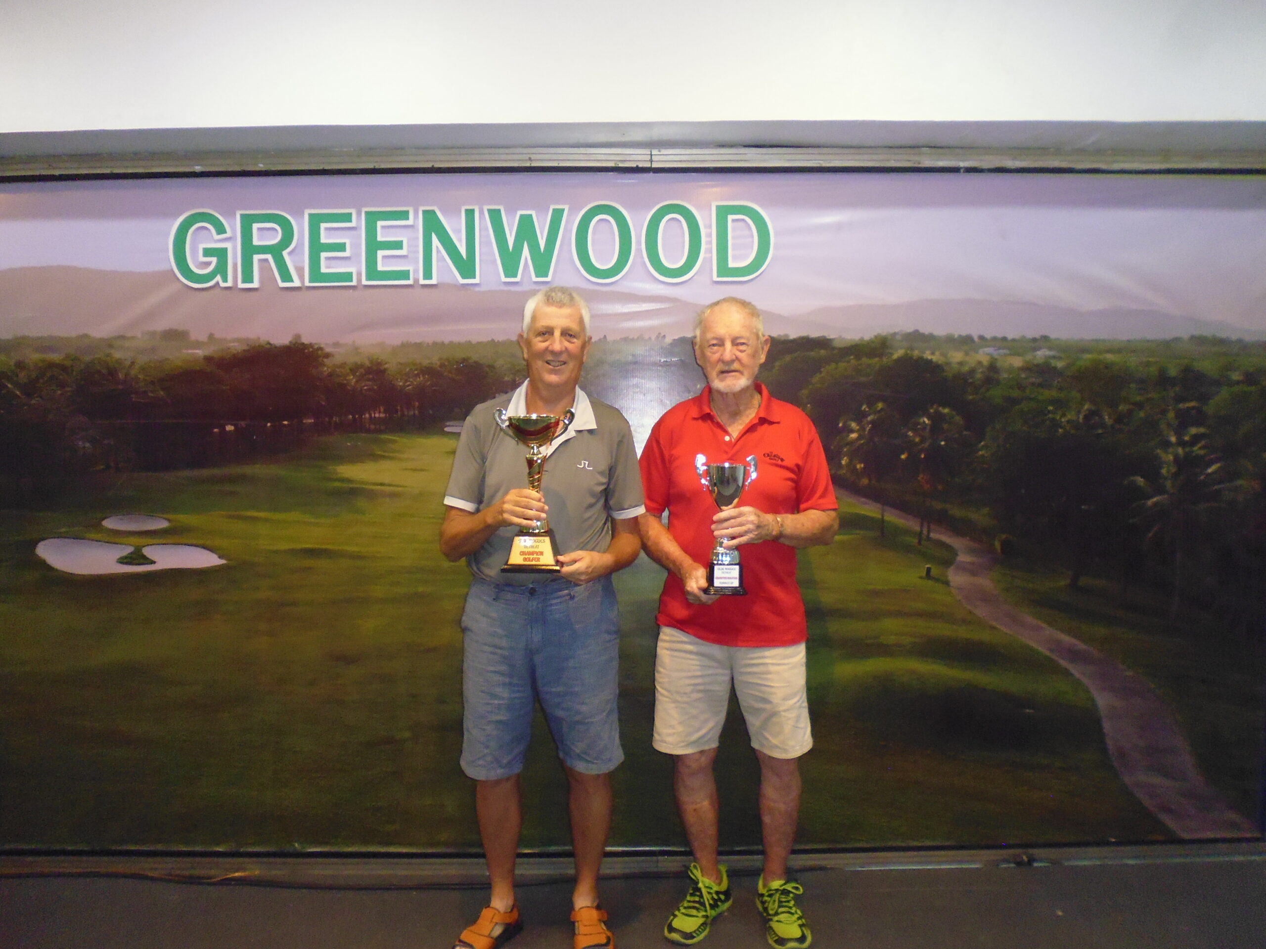 TONY BROWNE COMES STORMING THROUGH TO WIN THE OLDE ROGUES CLUB ...